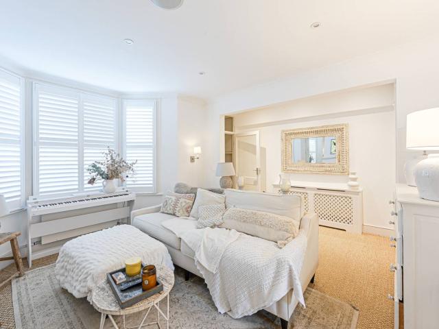 apartment in Tadema road