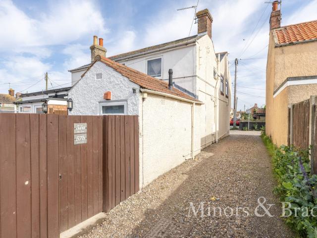 apartment in Tan Lane, Caister On Sea