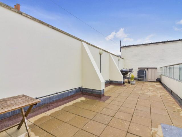 apartment in Tarring Road, Worthing