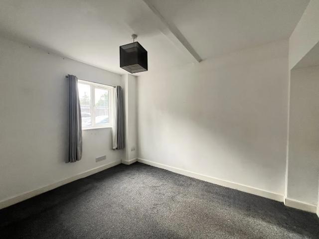 apartment in Thanet Street, Clay Cross S44