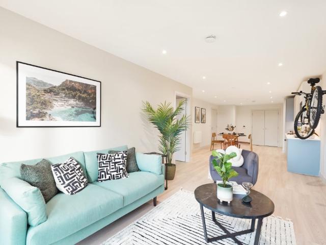 apartment in The Oakgate, Surrey, KT22 7RZ