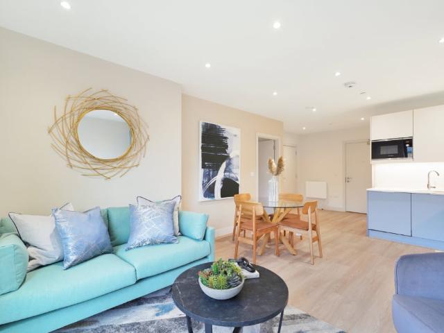 apartment in The Oakgate, Surrey, KT22 7RZ