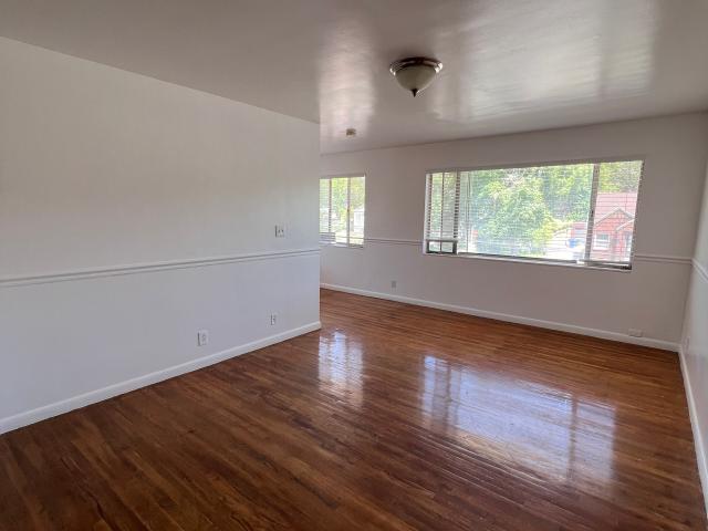 Apartment in the Avenues!