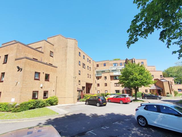 apartment in The Crescent, Llandaff