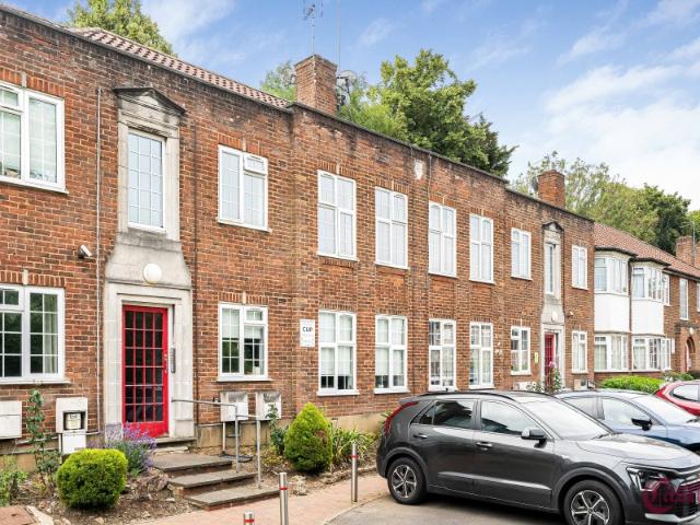 apartment in The Grange, Grange View Road, Whetstone N20