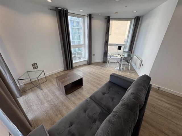 apartment in The Heart, Media City Uk, Salford
