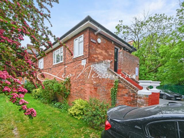 apartment in The Lodge, North End Road, Wembley, HA9