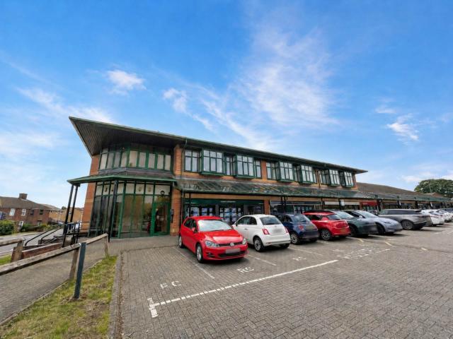 apartment in The Russell Centre, Flitwick