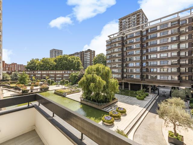 apartment in The Water Gardens, Burwood Place, Paddington