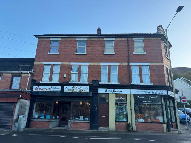 apartment in Troedyrhiw, Merthyr Tydfil, CF48 Troedyrhiw, Merthyr Tydfil, CF48