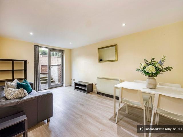 apartment in Upper College Street, Nottingham, NG1