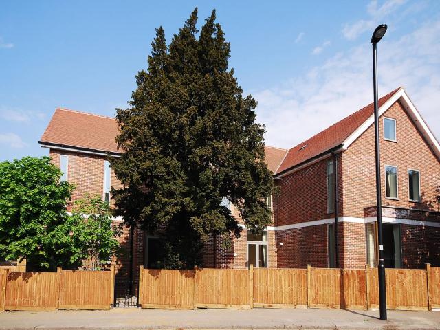 apartment in Valley Road
