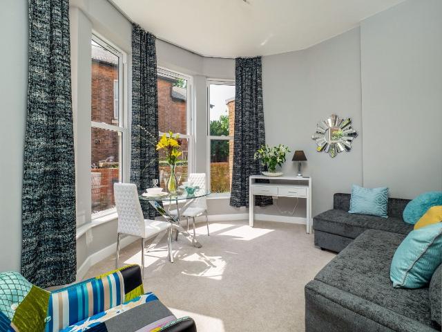 apartment in Vivian Avenue, Nottingham, NG5