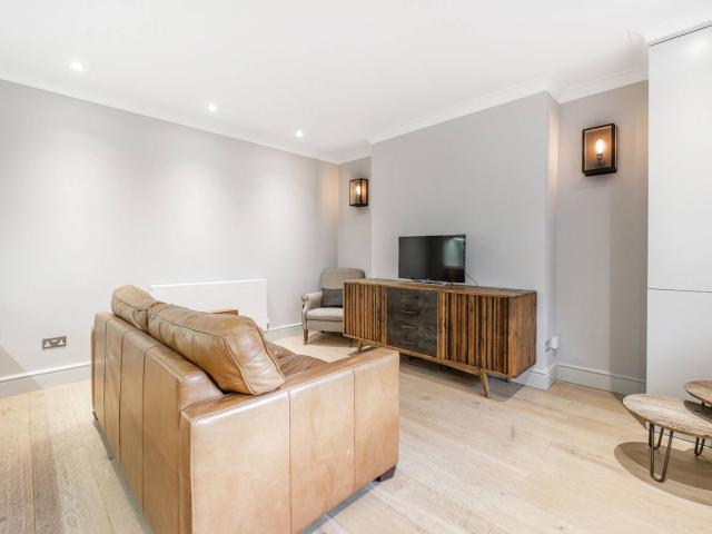 apartment in Vincent Street