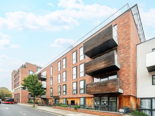 apartment in Violet Road, E3