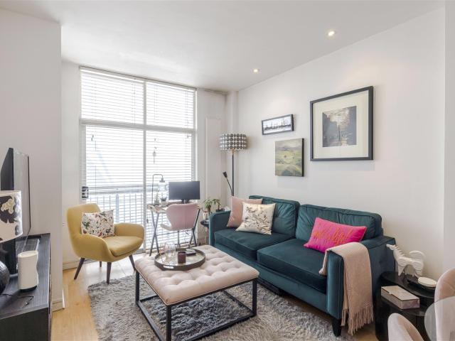 apartment Ogle Street