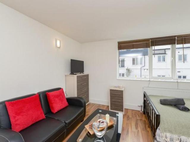 Apartment London London 65863355