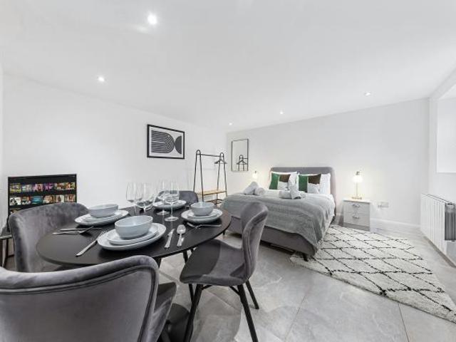 Apartment London London 73598574