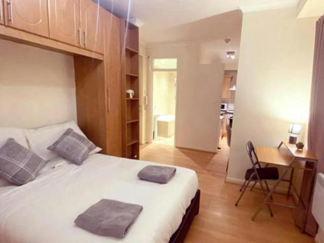 Apartment London London 86034540