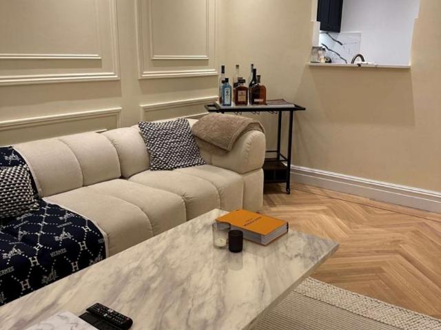 Apartment London London 90929244
