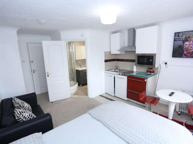 Apartment London London 93973794