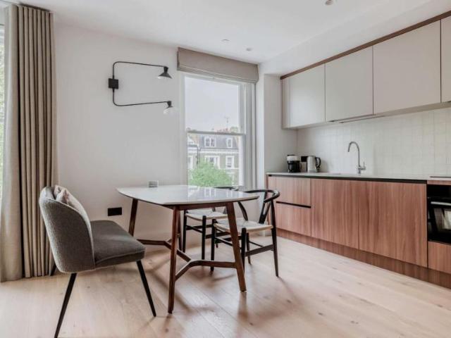 Apartment London London 95625535