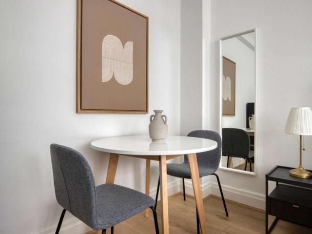 Apartment London London 95626027
