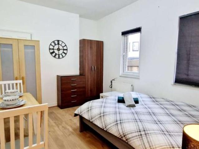 Apartment London London 95854734
