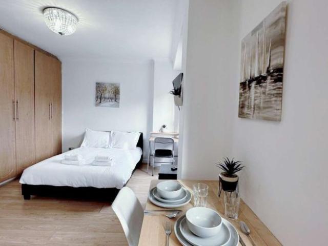 Apartment London London 97943959