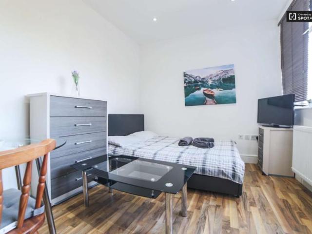 Apartment London London 97944739
