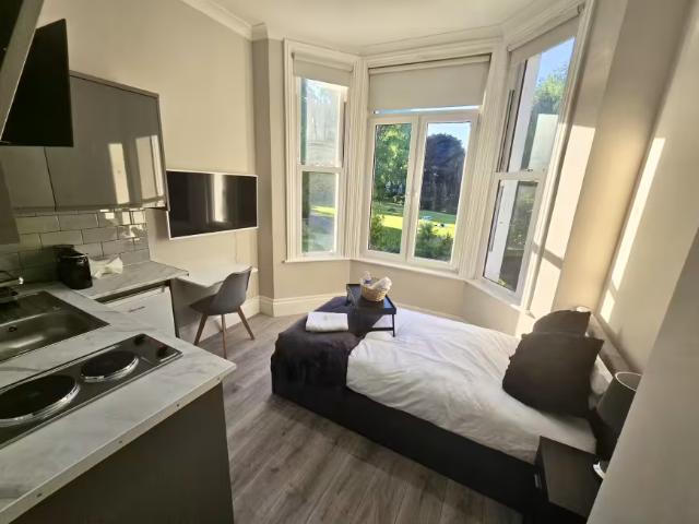 Apartment London London 98602727