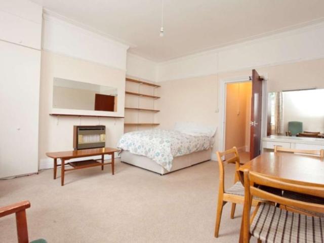 Apartment London London 99831367