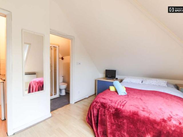 Apartment London London 100217061