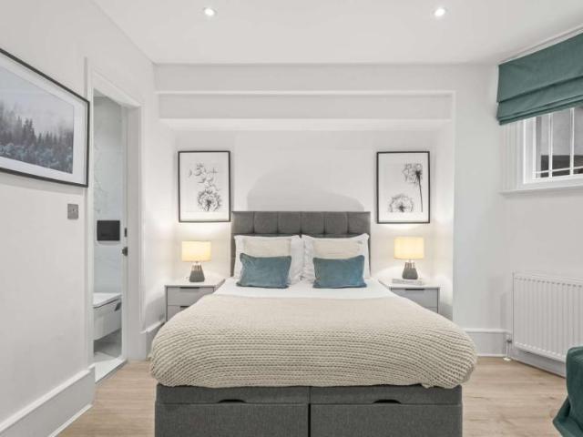 Apartment London London 101670648