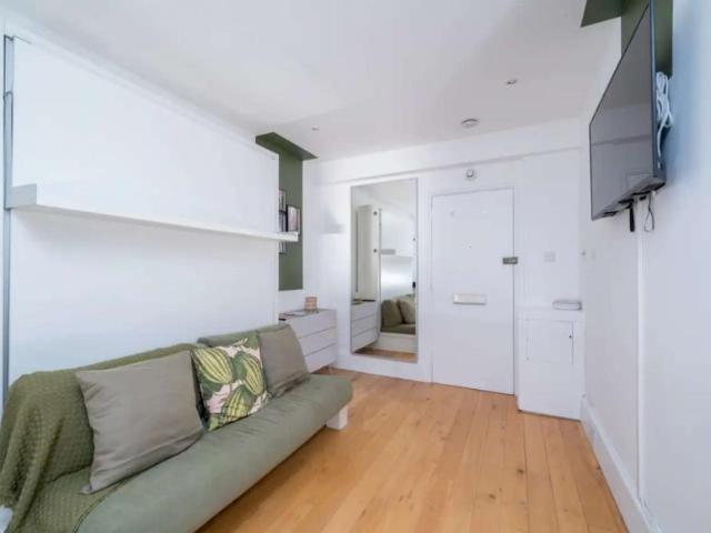 Apartment London London 101734939