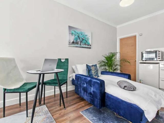 Apartment London London 101837835