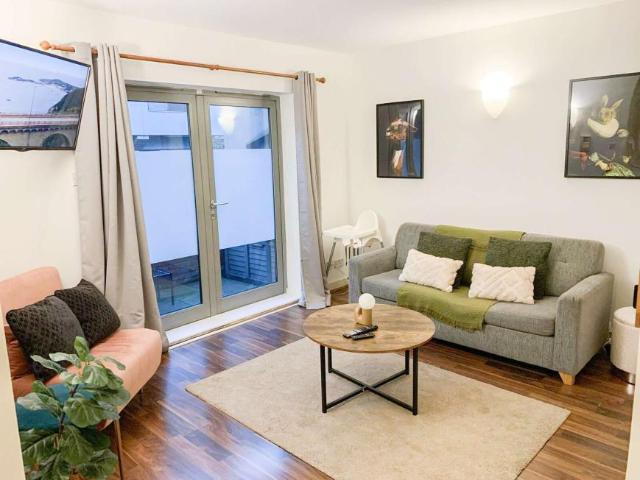 Apartment London London 101854800
