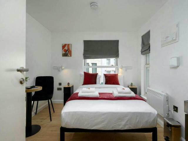Apartment London London 102771686