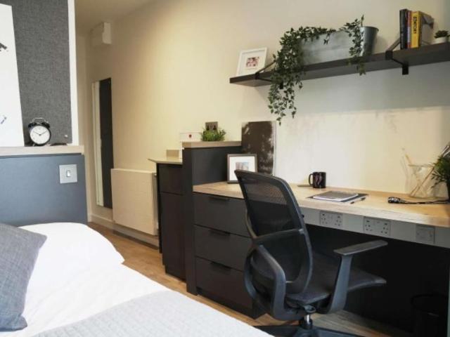 Apartment London London 103341076