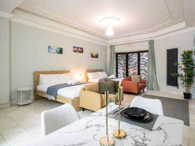 Apartment London London LS100947110