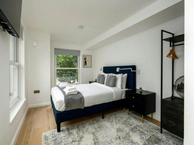 Apartment London London LS101587588