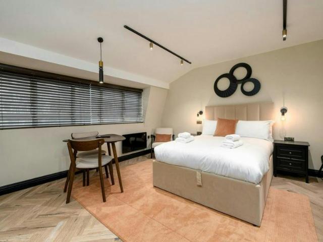Apartment London London LS101587923