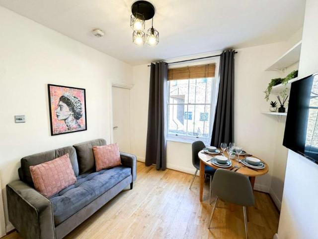 Apartment London London LS101851496