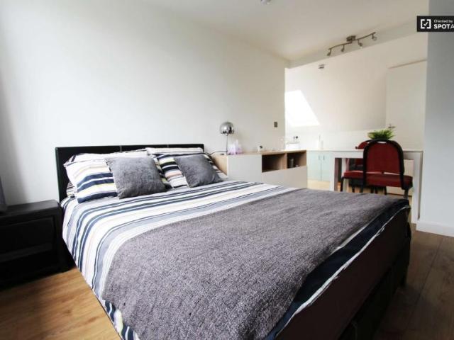 Apartment London London LS101818725