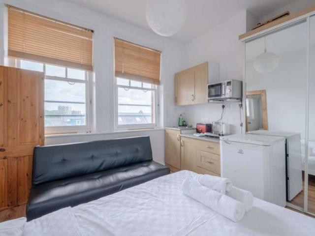 Apartment London London LS101839481
