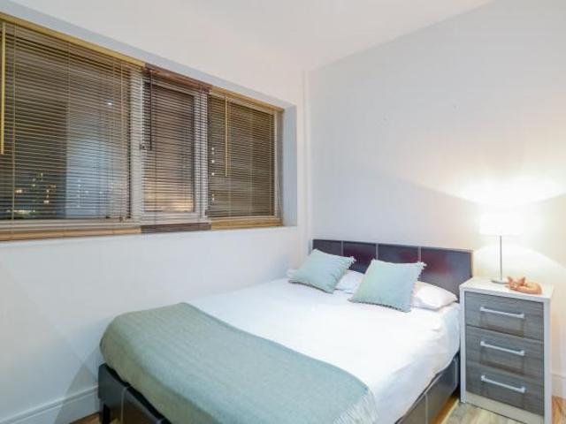 Apartment London London LS65828458