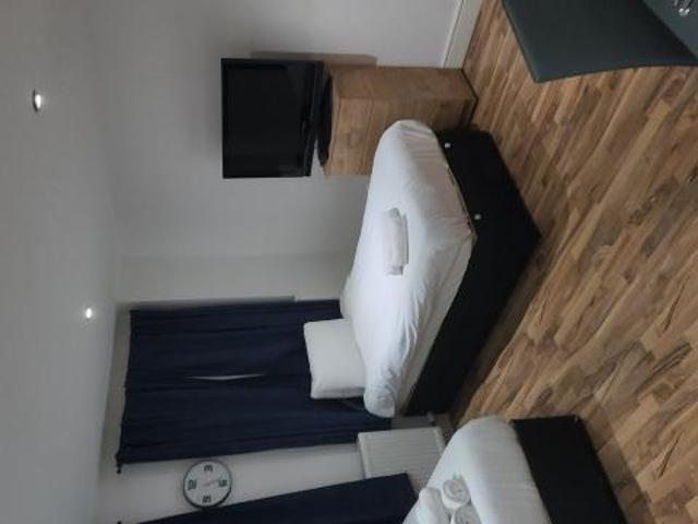 Apartment London London LS65863358