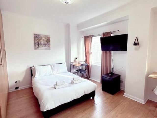 Apartment London London LS65863851
