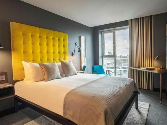 Apartment London London LS70739359