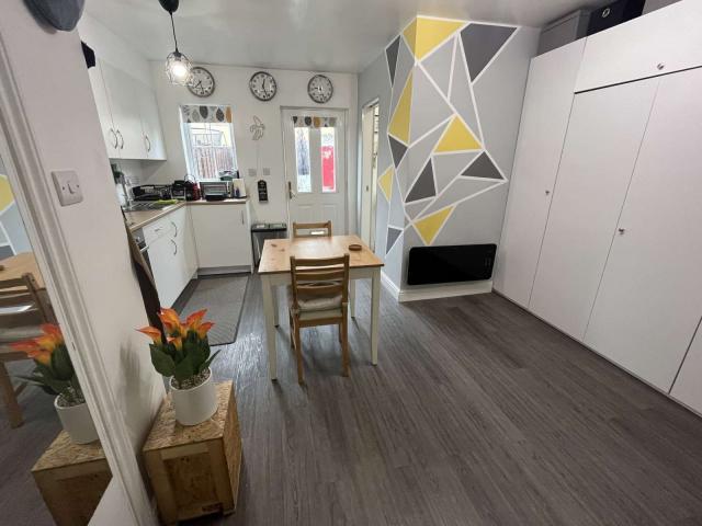 Apartment London London LS83686238